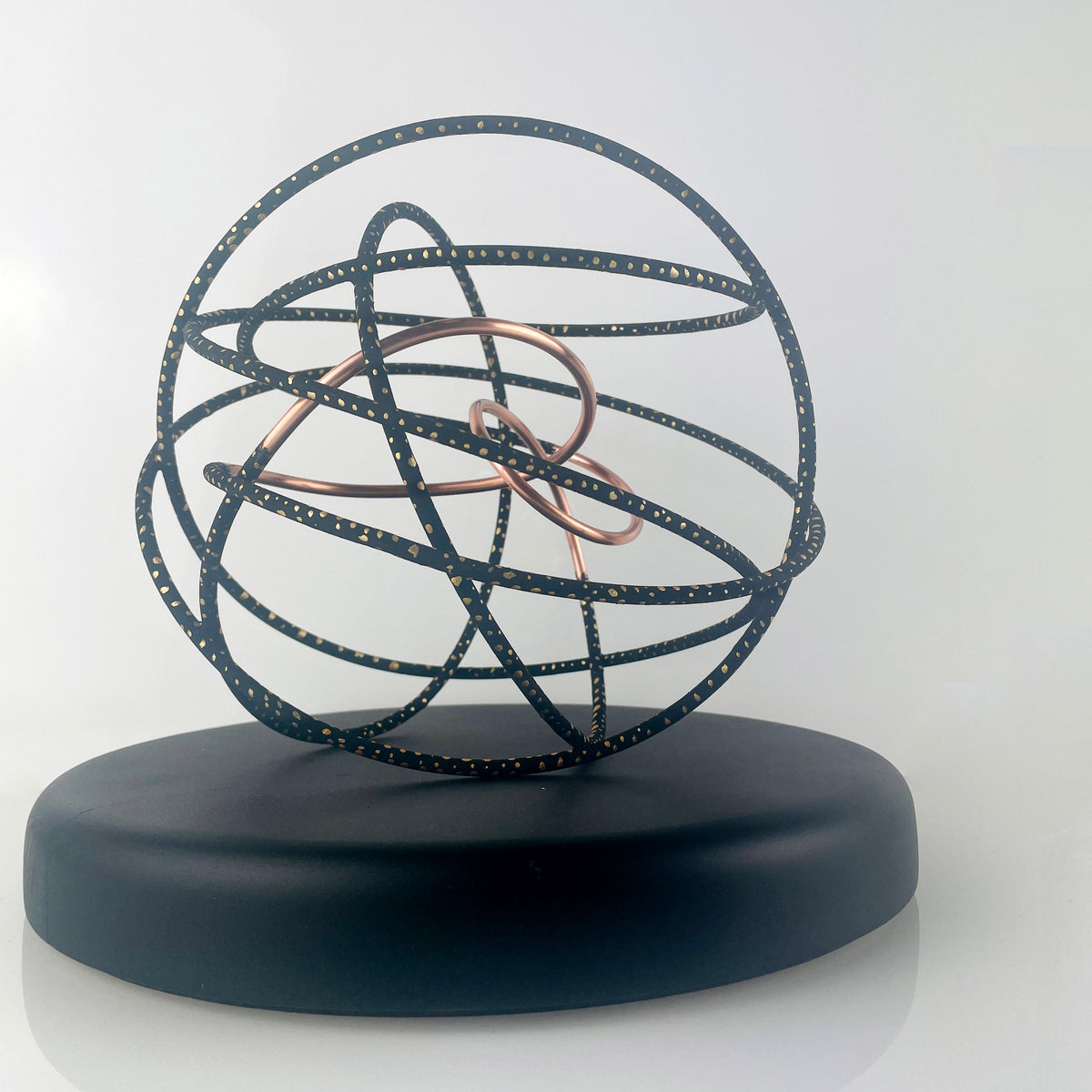 Gold Dots – Mark Beattie